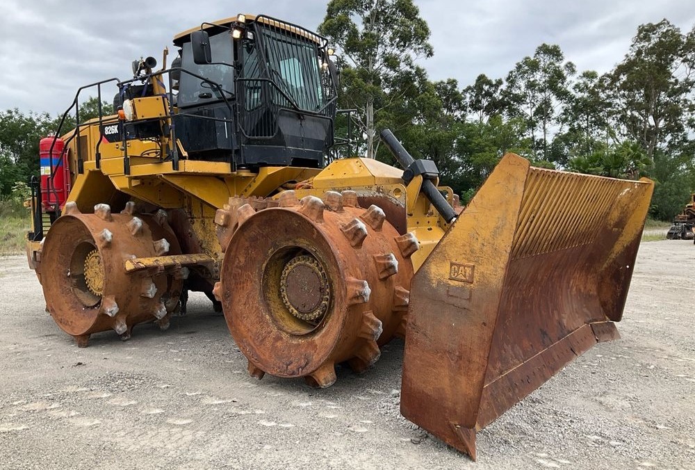 EOI: 2019 Caterpillar 826K - Pickles AU